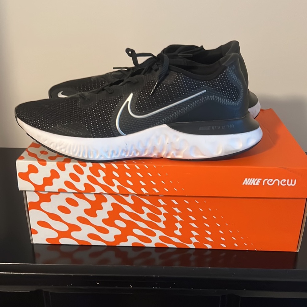 Nike Renew Run (Size 13) - Gem